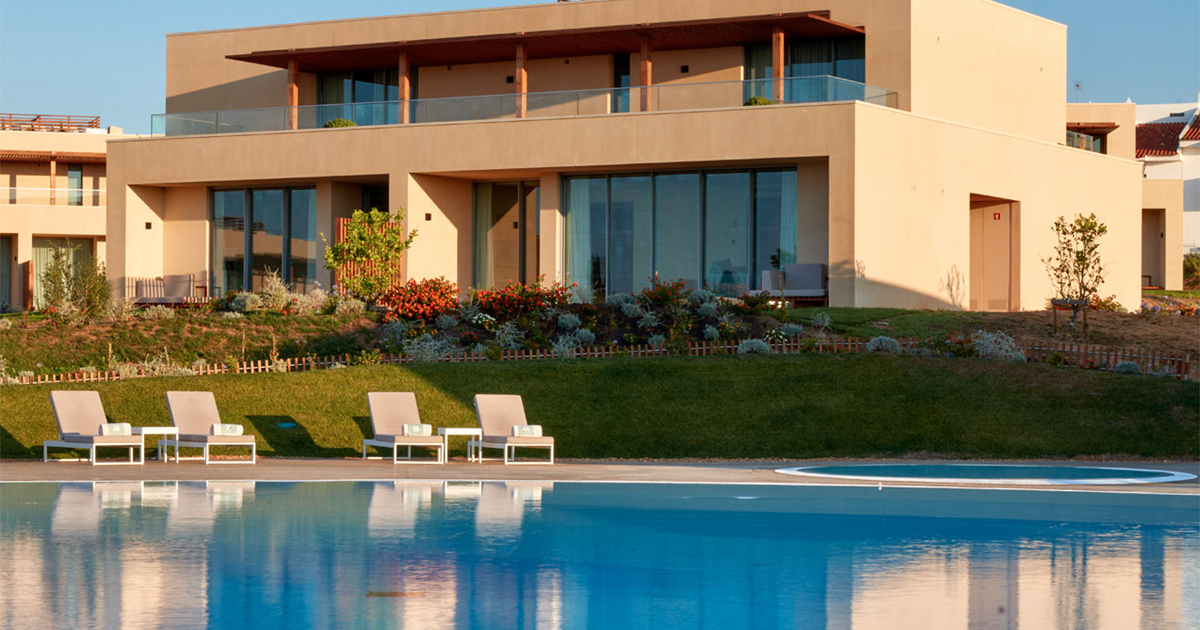 White Shell Beach Villas wins Best Tourism Project Award